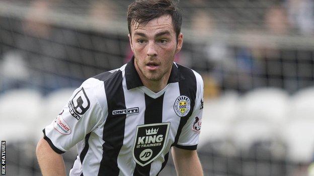 Sean Kelly: AFC Wimbledon sign former St Mirren defender - BBC Sport