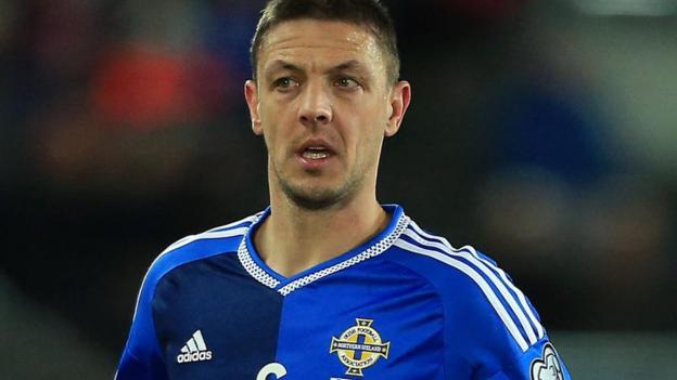 Chris Baird: Fulham re-sign Derby County's Northern Ireland midfielder ...