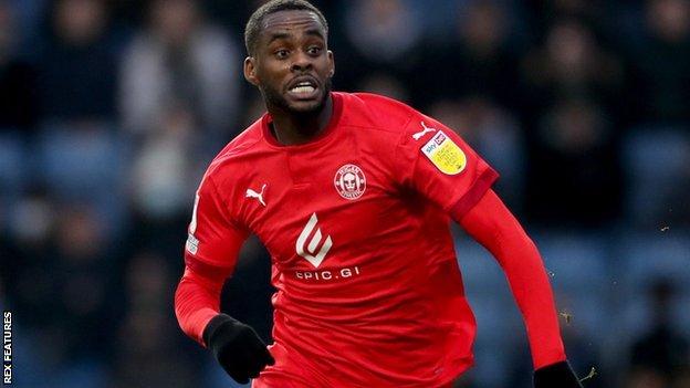 Gavin Massey: Wigan Athletic release winger after five seasons - BBC Sport