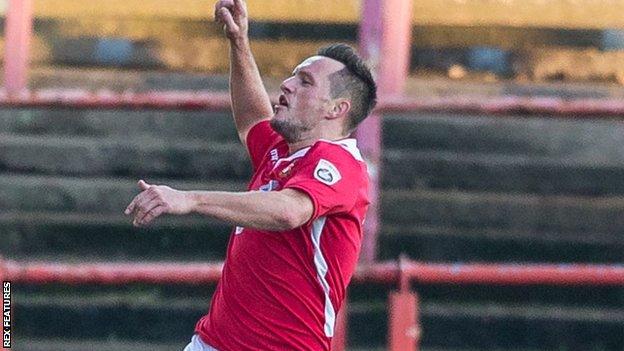 Shaun Harrad: Torquay United sign striker as Exeter's Jamie Reid ...