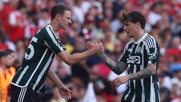 Jonny Evans: Northern Ireland defender says playing for Manchester ...