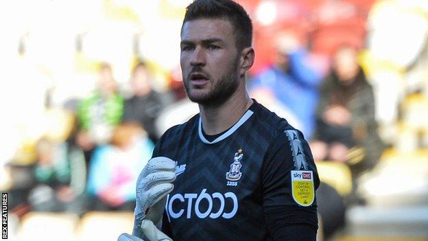 Richard O'Donnell: Rochdale sign goalkeeper on two-year deal - BBC Sport