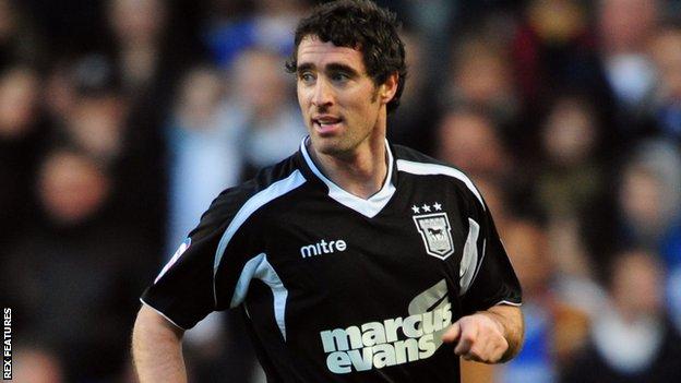 Mark Kennedy: Ex-Manchester City midfielder joins Macclesfield coaching ...