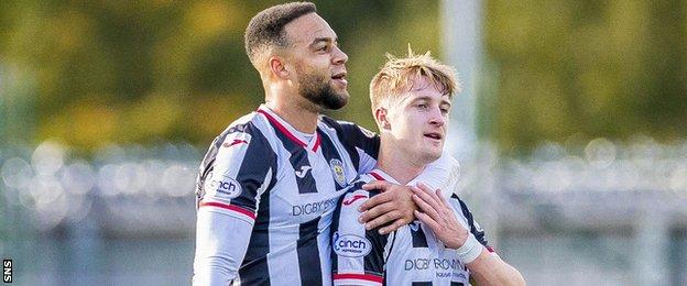 St Mirren 2-1 Livingston: Alex Greive 'answers' criticism as 10-man ...