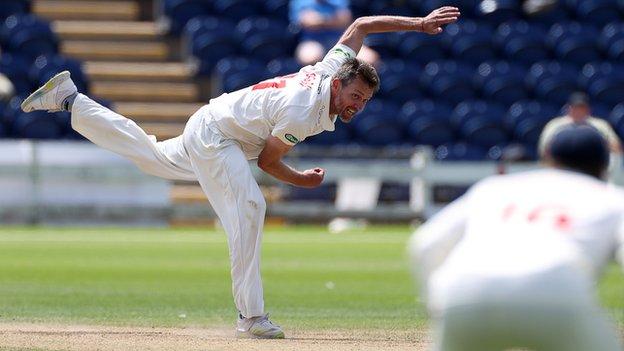 Michael Hogan: Kent sign veteran Glamorgan seamer after retirement U ...