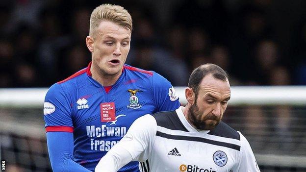 Ross County sign Coll Donaldson & Jordan Tillson - BBC Sport