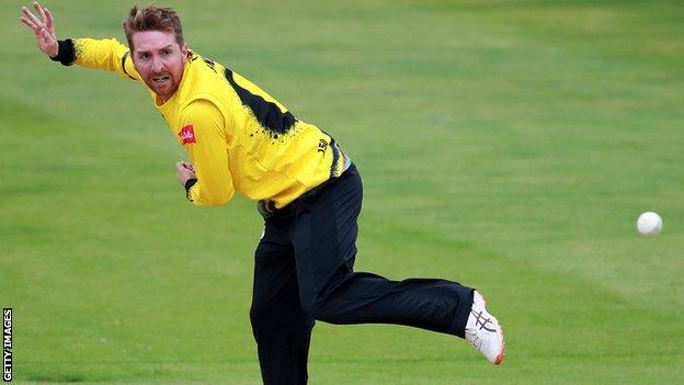 Gloucestershire: Tom Smith agrees three-year contract extension - BBC Sport
