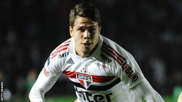 Felipe Araruna: Reading sign Brazilian midfielder from Sao Paulo - BBC ...