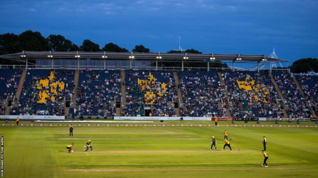 Glamorgan Cricket: County record small loss in 2022 - BBC Sport
