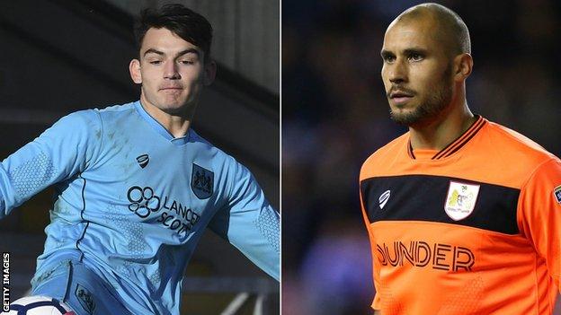 Max O'Leary: Bristol City keeper set for league debut after Niki ...