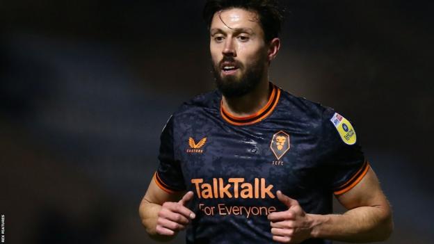 Ashley Eastham and Jason Lowe: Salford City release defenders - BBC Sport