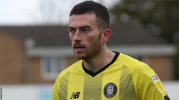 Lewis Page: Mansfield Town sign left-back on one-month deal - BBC Sport