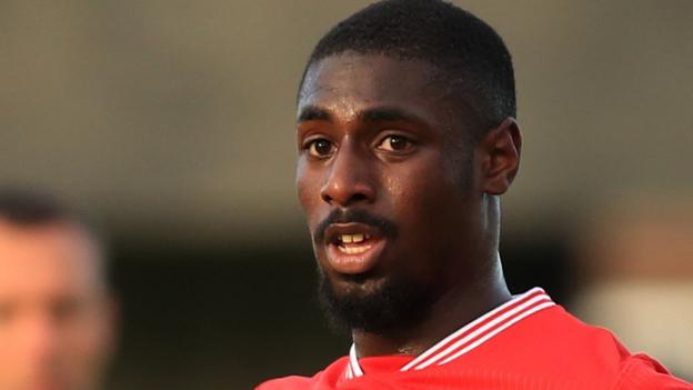 Hakeeb Adelakun: Bristol City winger faces 14 weeks out - BBC Sport