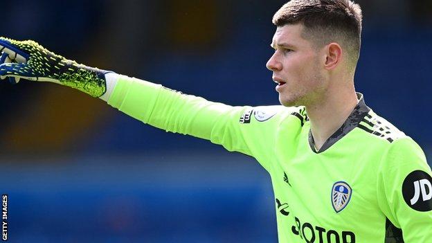 Illan Meslier signs Leeds United contract until 2026 - BBC Sport