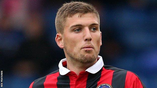George Waring and Jamie Proctor: Carlisle sign loan strikers after ...