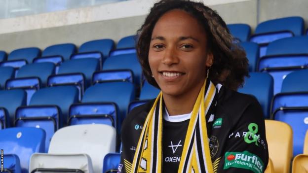 Elisa Akpa: York Valkyrie re-sign France captain for rest of season ...