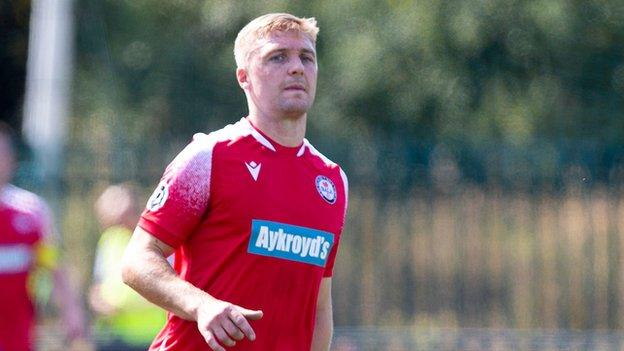 Connah's Quay Nomads second in Cymru Premier after narrow win - BBC Sport