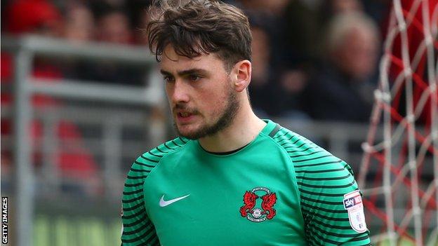 Sam Sargeant: Leyton Orient goalkeeper signs new two-year contract ...