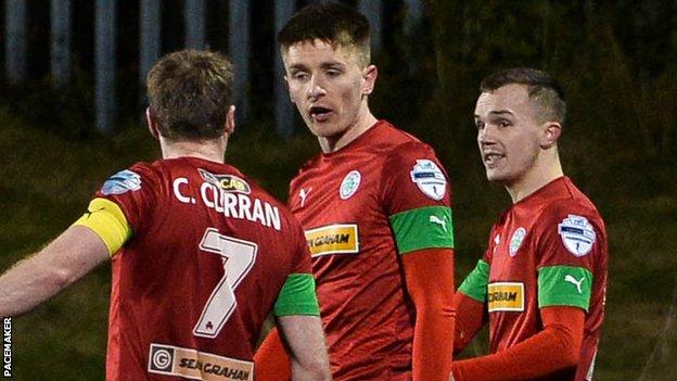 Irish Premiership: Two players sent off as Curran inspires Cliftonville ...