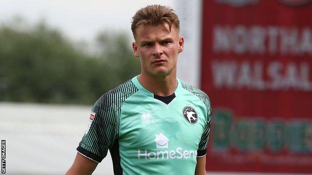 Cameron Pring: Portsmouth sign Bristol City full-back on loan - BBC Sport