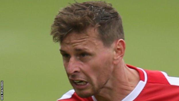 Crewe Alexandra: Chris Porter extends contract at League Two side - BBC ...