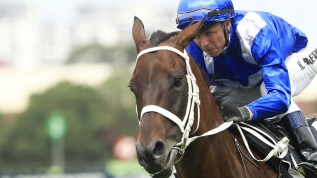 Winx: Record-setting Australian racehorse set to retire - BBC Sport