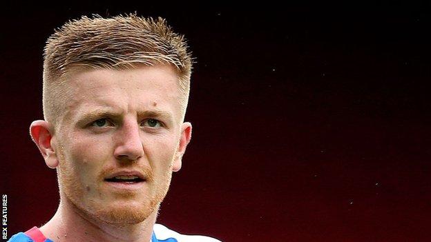 Scott Wharton: Blackburn Rovers defender out until September with calf ...