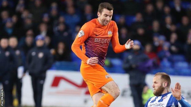 Glenavon: Striker Stephen Murray joins Portadown - BBC Sport