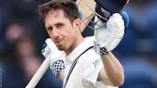 John Simpson: Sussex sign Middlesex wicketkeeper on three-year deal ...