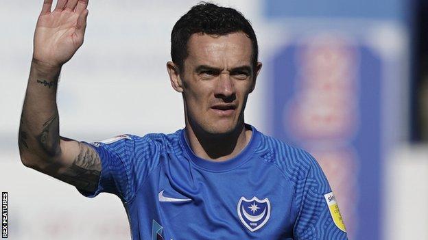 Shaun Williams: Gillingham sign former Republic of Ireland midfielder ...