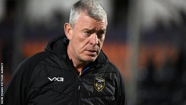 Dean Ryan not at Munster match as Dragons expected exit is prepared ...