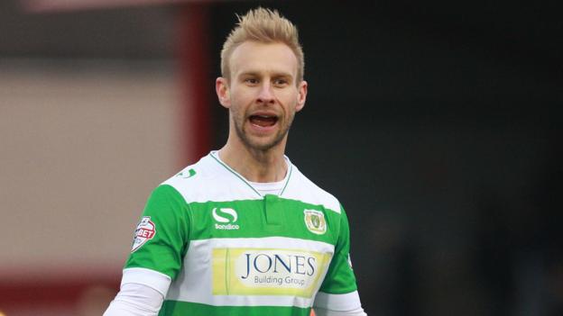 Simon Gillett: Peterborough United sign Yeovil Town midfielder - BBC Sport