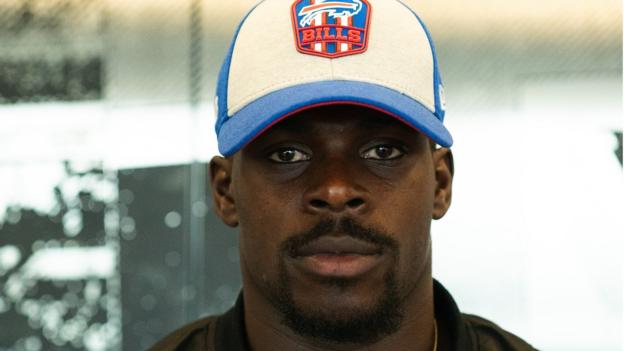 Christian Wade: Ex-England winger signs for Buffalo Bills - BBC Sport
