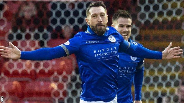 Queen of the South: Stephen Dobbie ready to play through pain for play ...