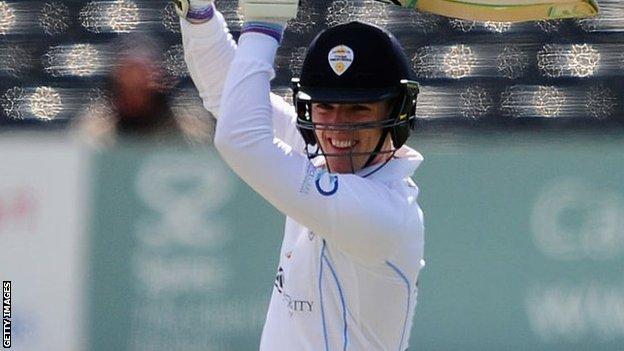County Championship: Derbyshire dominate Middlesex on day two - BBC Sport