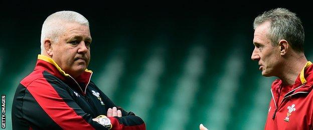 Robert Howley to cover for Gatland in Wales role - BBC Sport