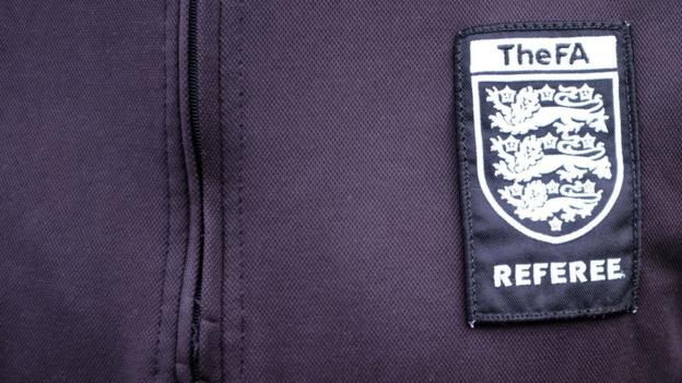 Grassroots referees to meet with FA over abuse concerns - BBC Sport