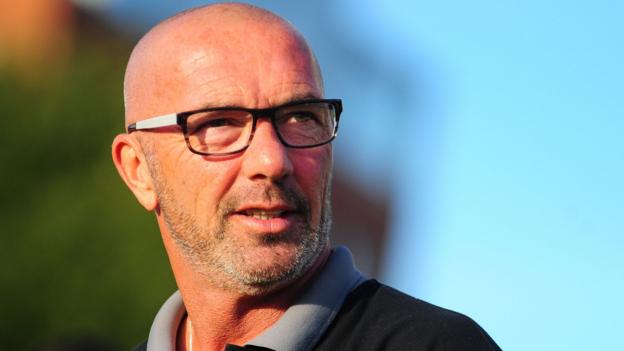 Matt Maynard: Somerset director of cricket extends contract - BBC Sport
