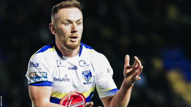Ben Currie: Warrington Wolves back-rower signs three-year deal - BBC Sport