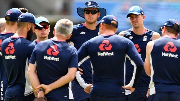 Ashes: Pick your England XI for second Test against Australia - BBC Sport