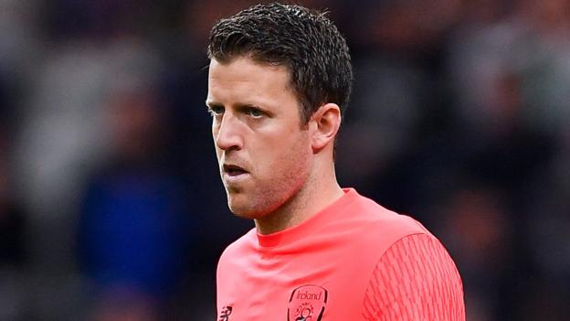 Colin Doyle: Republic of Ireland goalkeeper leaves Bradford City - BBC ...