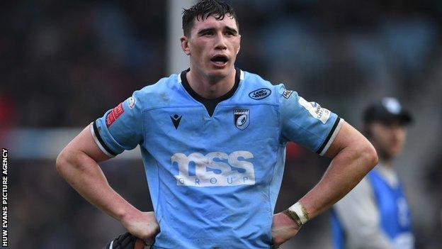 Seb Davies: Wales lock signs new long-term Cardiff deal - BBC Sport