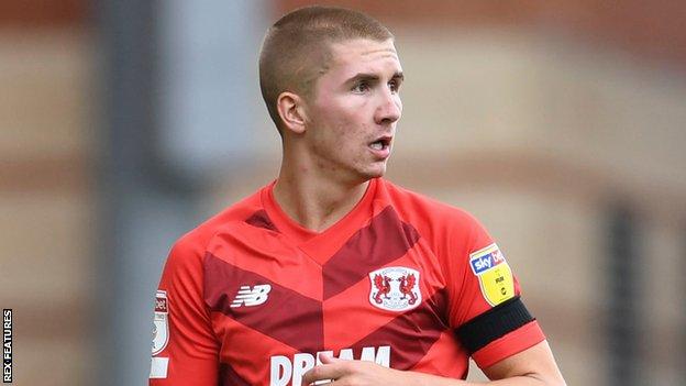 Sam Ling: Leyton Orient defender agrees new contract at League Two club ...