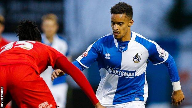 Paris Cowan-Hall: Wycombe Wanderers sign Millwall forward - BBC Sport