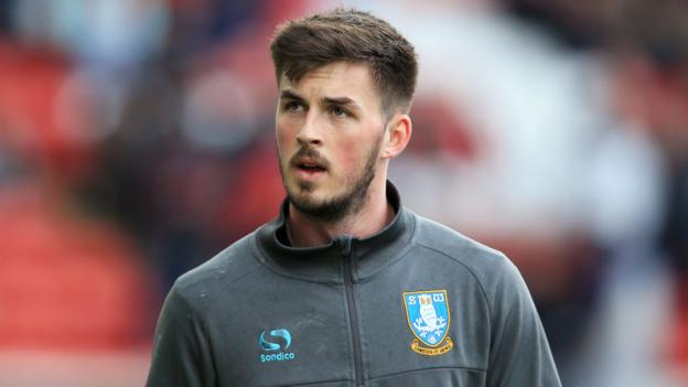 Joe Wildsmith: Sheffield Wednesday goalkeeper signs new contract - BBC ...