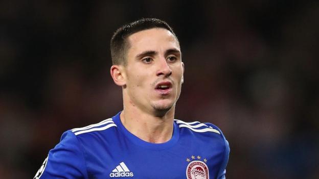 Daniel Podence: Wolves sign Portuguese winger from Olympiakos - BBC Sport