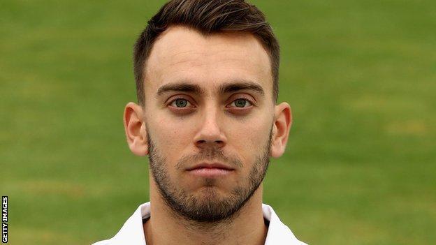 Derbyshire v Worcestershire: Alex Hughes hits 50 on rain-hit second day ...