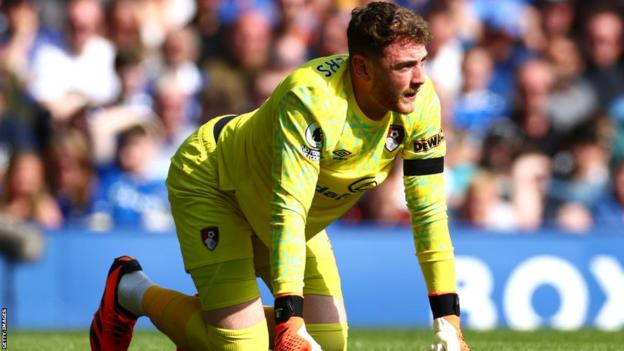 Mark Travers: Stoke City sign Bournemouth goalkeeper on loan for season ...