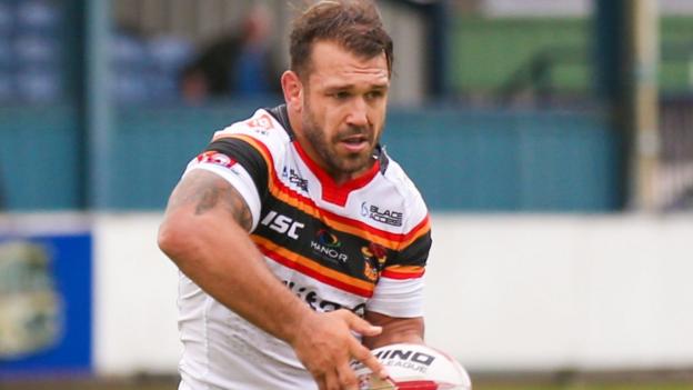 Scott Moore: Rochdale sign ex-England hooker after prison release - BBC ...