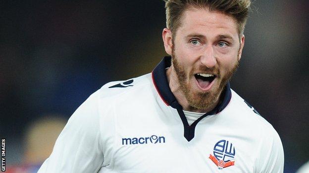 James Henry: Former Wolves midfielder joins Oxford - BBC Sport